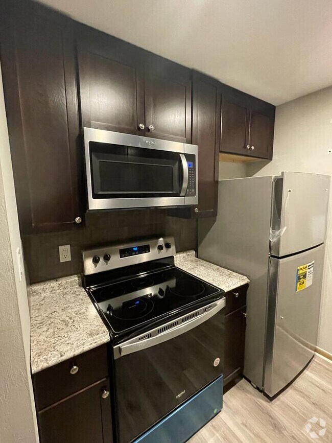 Old Ivy Apartments for Rent with Utilities Included - Glen Mills, PA ...