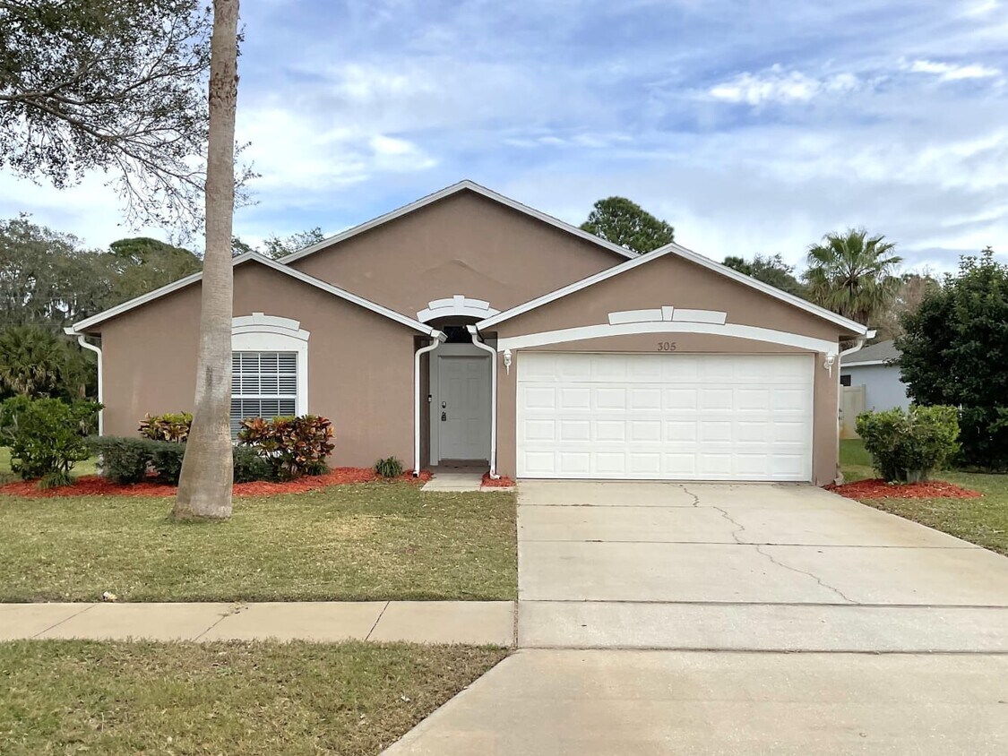 305 3 Oaks Dr, Edgewater, FL 32141 | Apartments.com