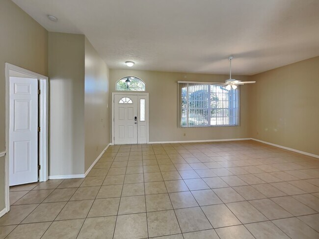 1325 Monte Lake Dr, Valrico, FL 33596 | Apartments.com