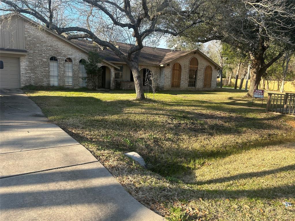 210 Skyview Terrace Unit B, Friendswood, TX 77546 - Room for Rent in ...