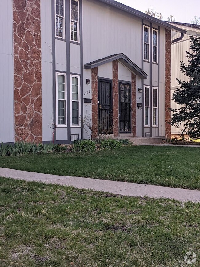Wheatridge Manor Apartments for Rent with Parking - Wheat Ridge, CO ...