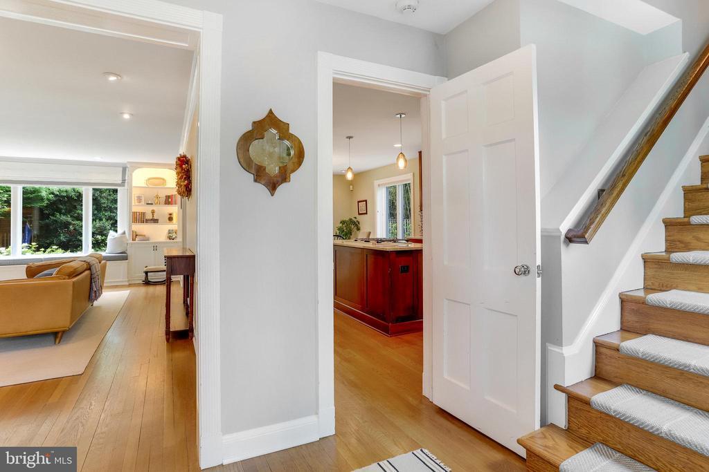 420 Argyle Dr, Alexandria, VA 22305 - House Rental in Alexandria, VA | Apartments.com