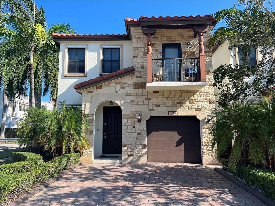 10375 NW 70th Ln, Doral, FL 33178 - House Rental in Doral, FL ...