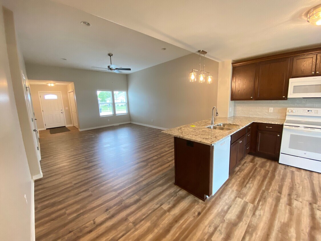 978 Kate Ave, Fremont, NE 68025 - Townhome Rentals in Fremont NE ...
