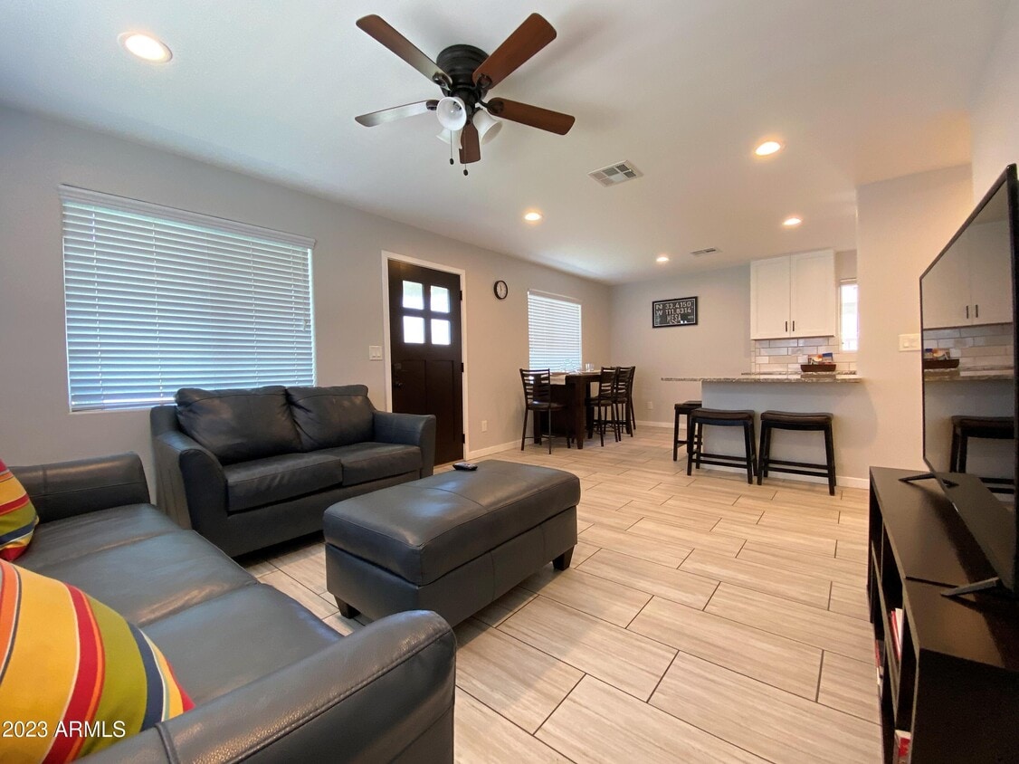 33 N Hobson, Mesa, AZ 85203 - House Rental in Mesa, AZ | Apartments.com