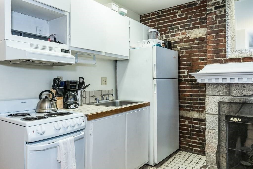 39 Grove St Unit 3, Boston, MA 02114 - 39 Grove St Boston, MA 02114 ...
