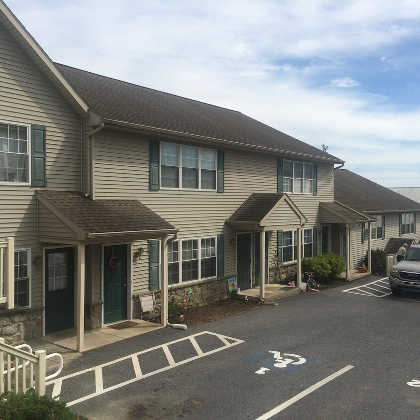 401 W Main St Unit C, East Earl, PA 17519 | Apartments.com