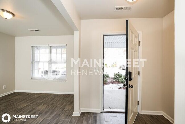 3705 Whitworth Dr, Greensboro, NC 27405 | Apartments.com