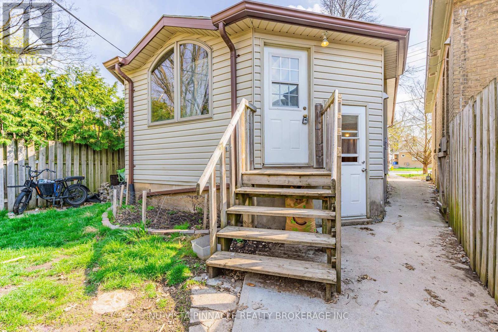 132 Wharncliffe Rd N, London, ON N6H 2B2 - House for Rent in London, ON ...