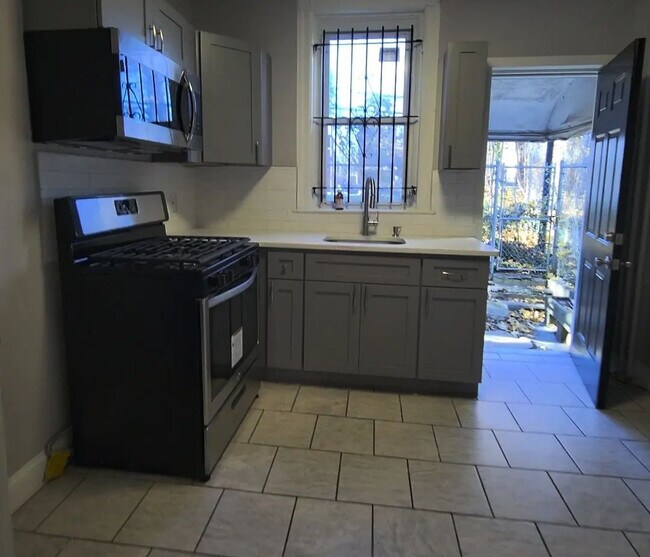 3650 N Sydenham St, Philadelphia, PA 19140 - Townhome Rentals in ...