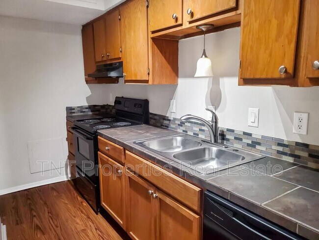 304 Manuel Dr Unit C, College Station, TX 77840 - Condo for Rent in ...