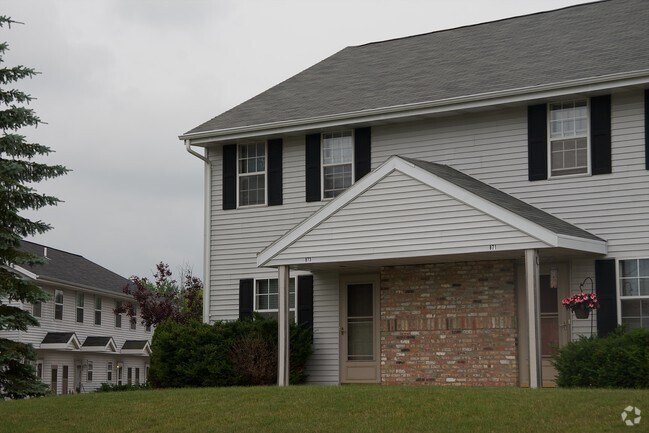 873 Wheelock Ave, Hartford, WI 53027 - 873 Wheelock Ave Hartford, WI ...