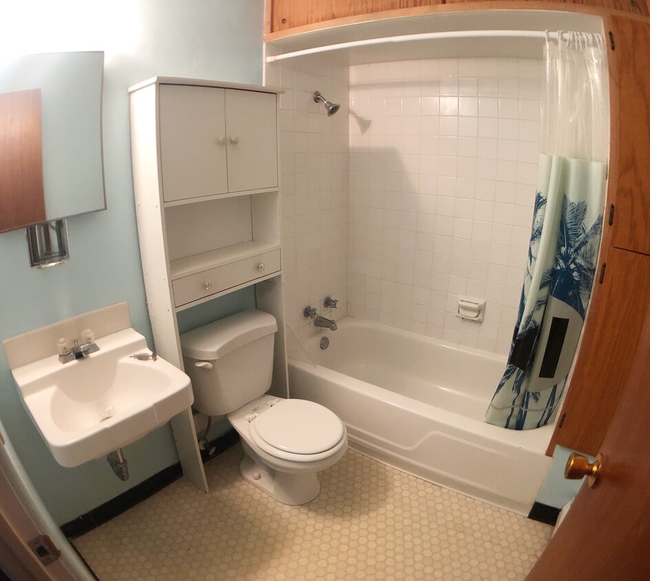 Lakeview Manor Apartments - 456 E Sarnia St Winona, MN 55987 ...