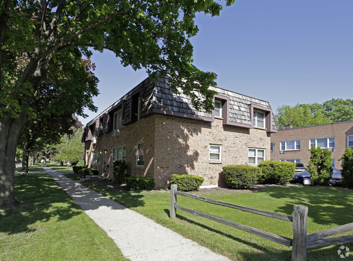 8202 Avon Ct, Milwaukee, WI 53213 - 8202 Avon Ct Milwaukee, WI 53213 ...