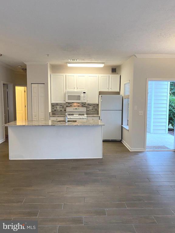 9810 Feathertree Terrace Unit 19, Montgomery Village, MD 20886 - Room ...