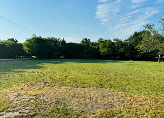 3001 Oakey Trl, Hudson Oaks, TX 76087 | Apartments.com