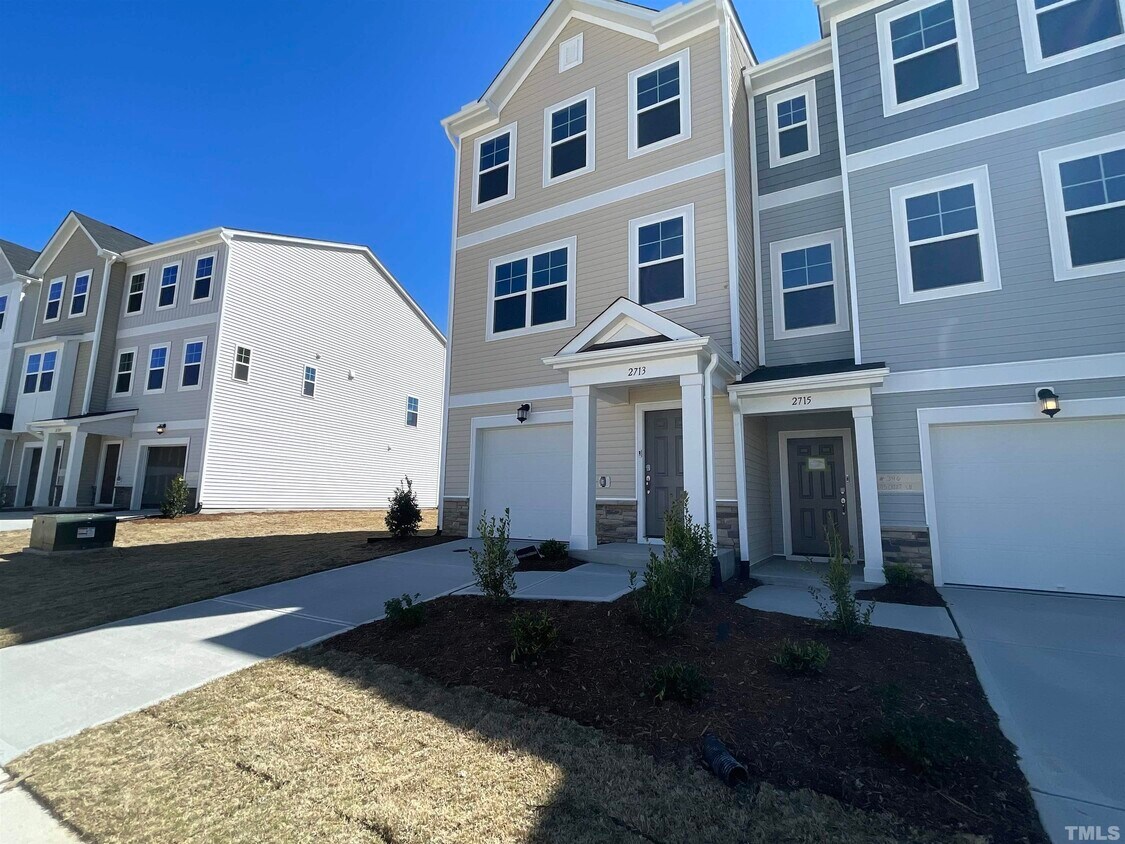 2713 Chert Ln, Raleigh, NC 27610 - Townhome Rentals in Raleigh NC ...