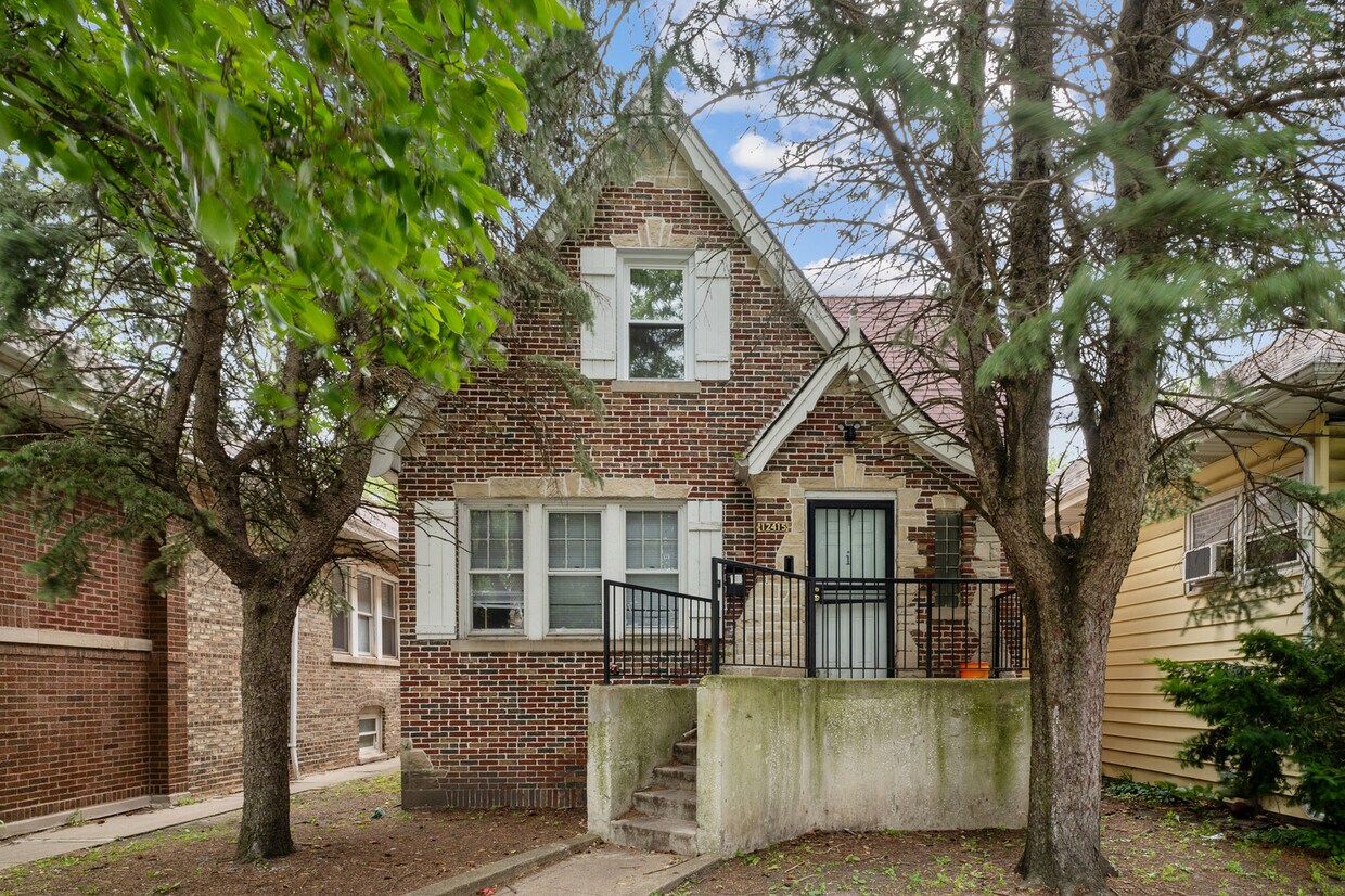 12415 S Normal Ave, Chicago, IL 60628 - House Rental in Chicago, IL ...