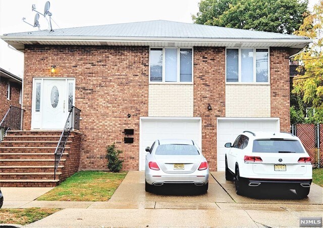 9 Roff Ave, Palisades Park, NJ 07650 - Townhome Rentals in Palisades ...