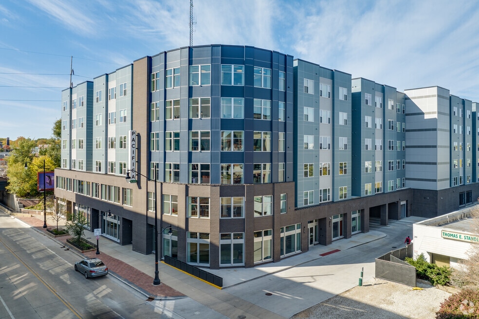 Presby Hall - UIUC Private Certified Housing - 405 E John St Champaign ...