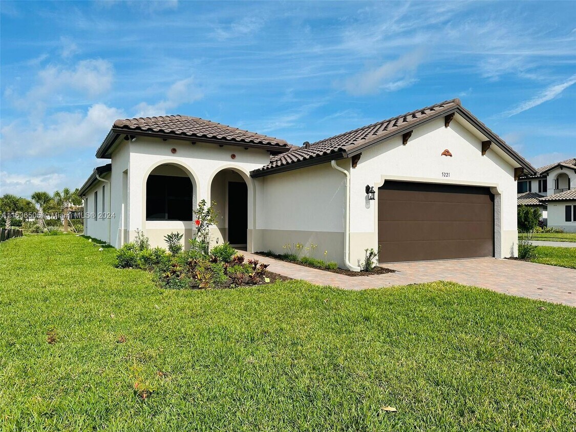 5221 Marano Dr, Ave Maria, FL 34142 - House Rental in Ave Maria, FL ...