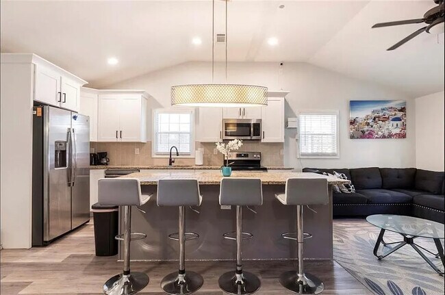 Apartments for Rent under $2,000 in Center Hill, Atlanta | Apartments.com