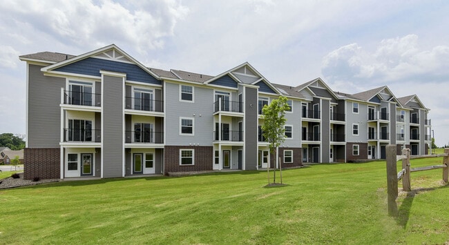 Eagle Ridge Apartment Homes - Apartments in Traverse City, MI ...