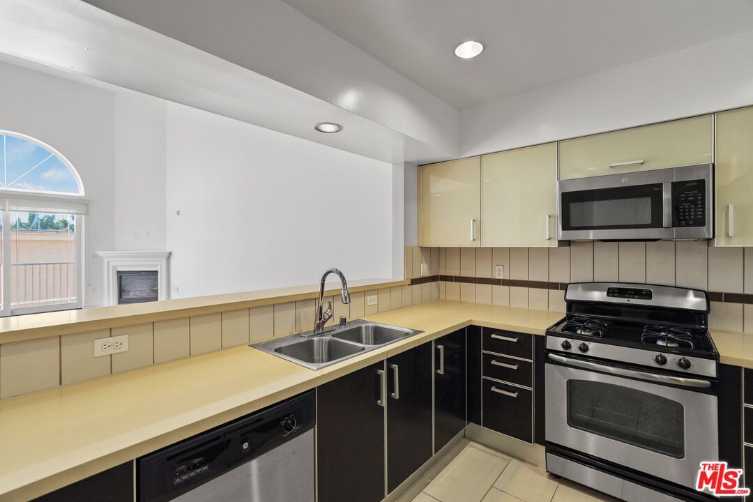 11348 Iowa Ave Unit PH2, Los Angeles, CA 90025 - Room for Rent in Los ...