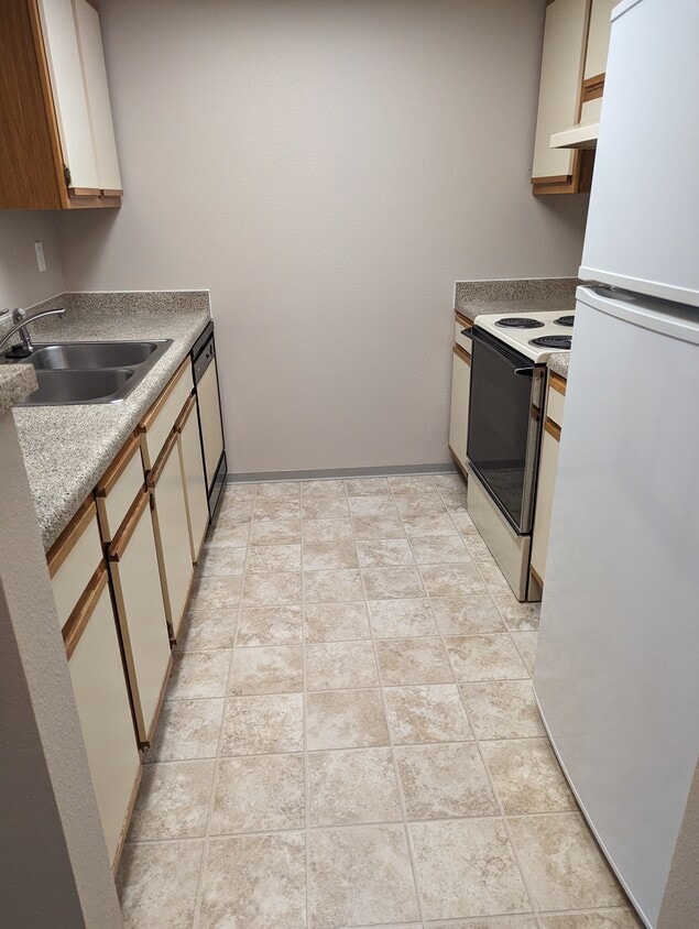 Carriage Crossing Apartments - 2401 S Apple St Boise, ID 83706 ...