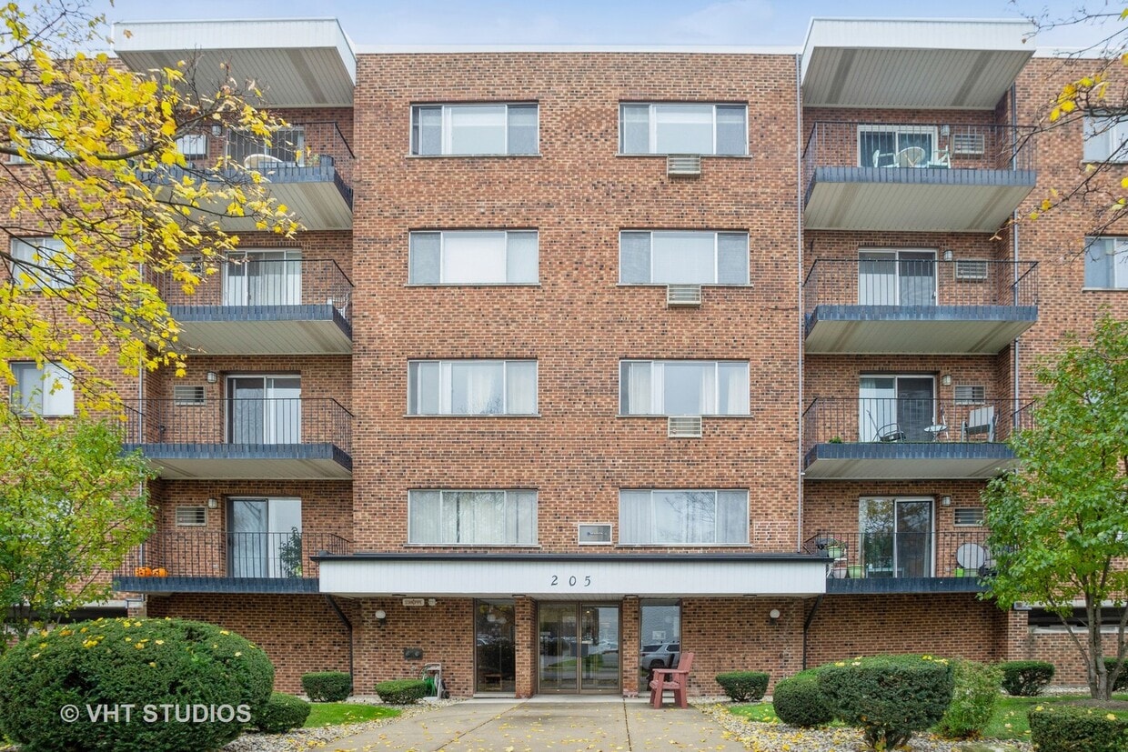205 W Miner St Unit 108, Arlington Heights, IL 60005 - Condo for Rent ...