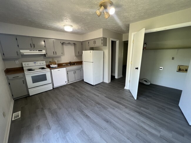 86 Bell Ln Unit 4, Frankfort, KY 40601 - Condo for Rent in Frankfort ...