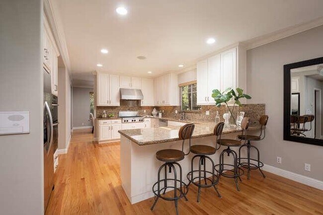 3855 Magnolia Dr, Palo Alto, CA 94306 - House Rental in Palo Alto, CA ...