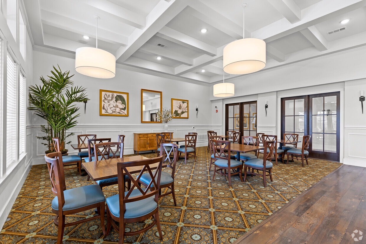 Westchester Commons 55+ Apartments - 440 E Polo Rd Grand Prairie, TX ...