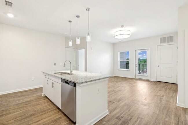 The Duke Metrocenter - Apartments in Nashville, TN | Apartments.com