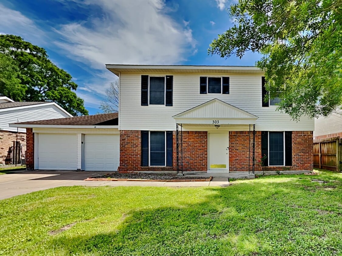 303 Chelsea Ln, Friendswood, TX 77546 | Apartments.com