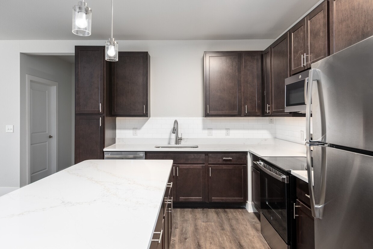 Piazza on West Pine - 3939 W Pine Blvd St Louis, MO 63108 | Apartments.com