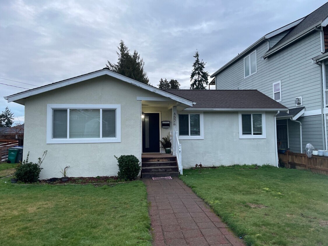 8526 S 118Th St, Seattle, WA 98178 - House Rental in Seattle, WA ...