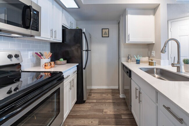 Solis at Winter Park Apartments - 7502 Sun Key Blvd Winter Park, FL ...