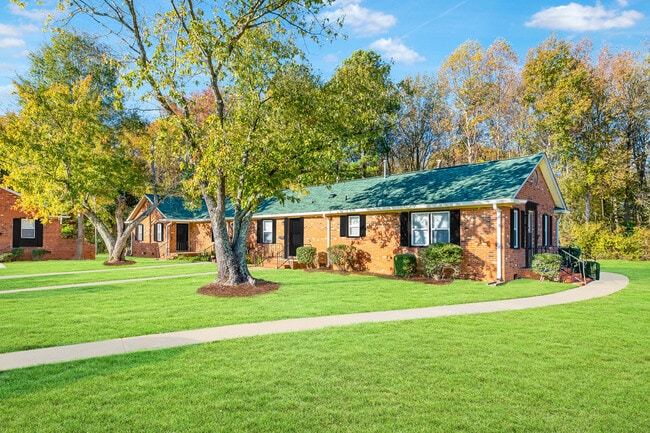 Ponderosa Apartments - 3016 Kenhill Dr Charlotte, NC 28208 | Apartments.com Ponderosa Apartments - 3016 Kenhill Dr Charlotte, NC 28208 | Apartments.com