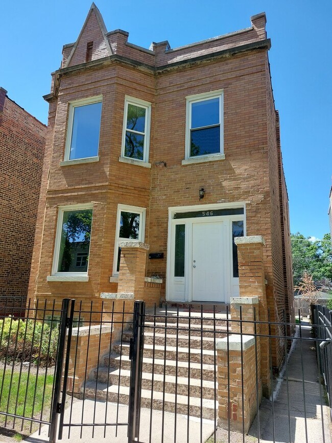 546 N Central Park Ave, Chicago, IL 60624 - House Rental in Chicago, IL ...