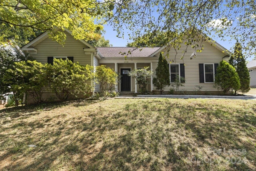 4730 Avalon Forest Ln, Charlotte, NC 28269 | Apartments.com