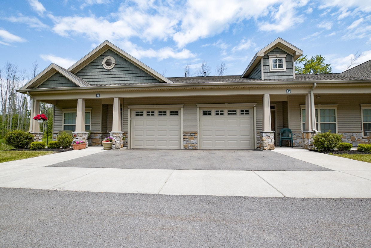 Fox Creek Estates - 9500 Transit Rd East Amherst, NY 14051 | Apartments.com