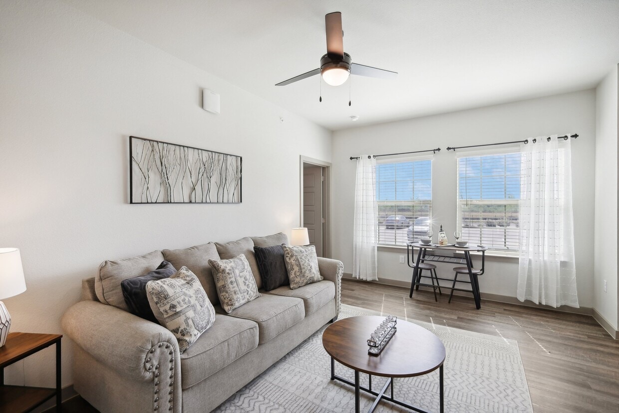 Azora Ranch Apartments - 5050 Azle Ave Fort Worth, TX 76106 ...