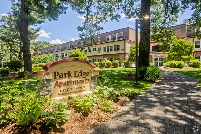 Georgetown Condominium Apartments for Rent - Springfield, MA - 4 ...