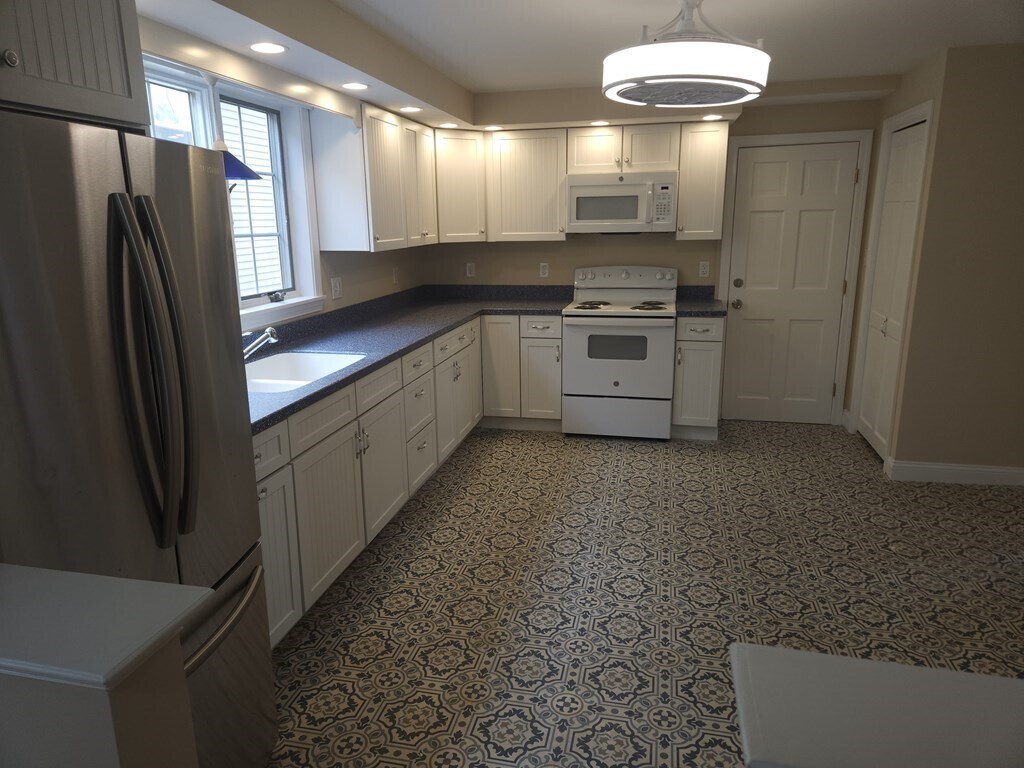 35 Murray St Unit 2, Chelsea, MA 02150 - Condo for Rent in Chelsea, MA ...