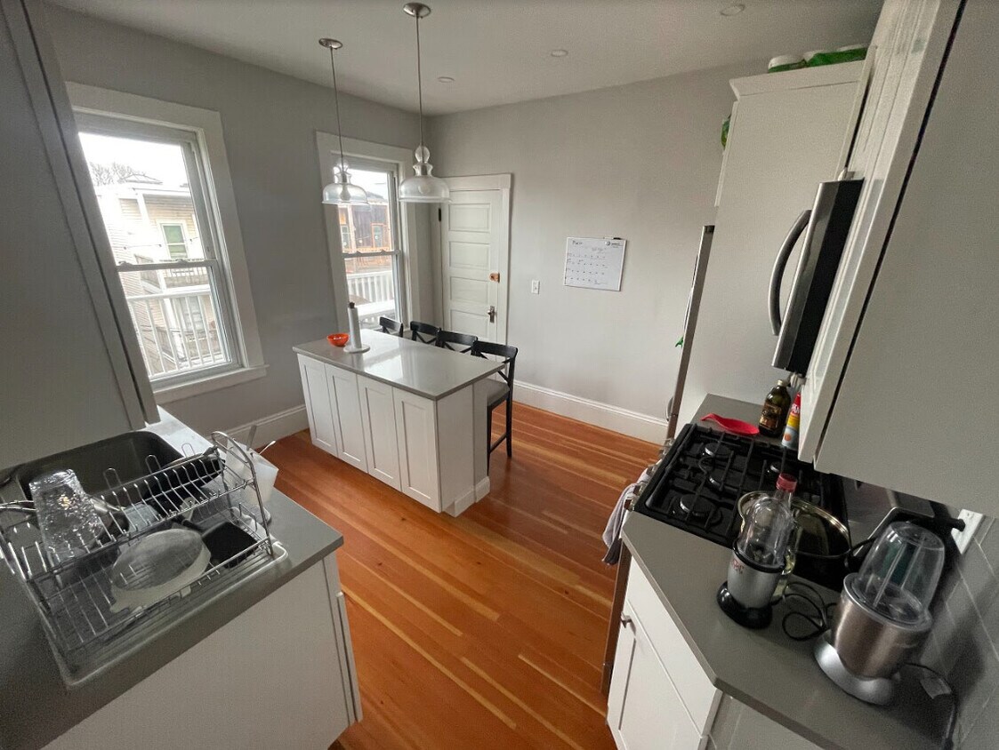 11 Ticknor St Unit 3, Boston, MA 02127 - Condo for Rent in Boston, MA ...