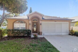 Best Luxury The Oaks at River Ridge Apartments for Rent - New Port ...