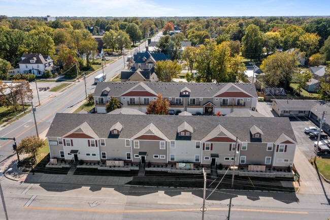 Parkway Townhouses - Apartments in Springfield, MO | Apartments.com
