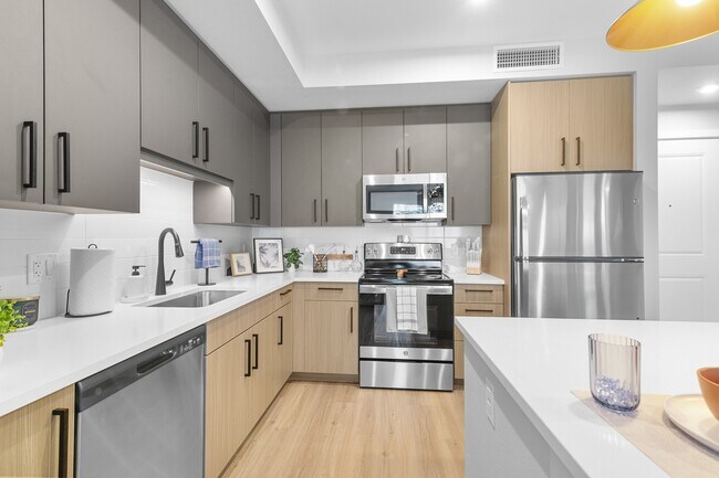 The Marc at Palm Beach Gardens - Apartments in Palm Beach Gardens, FL ...