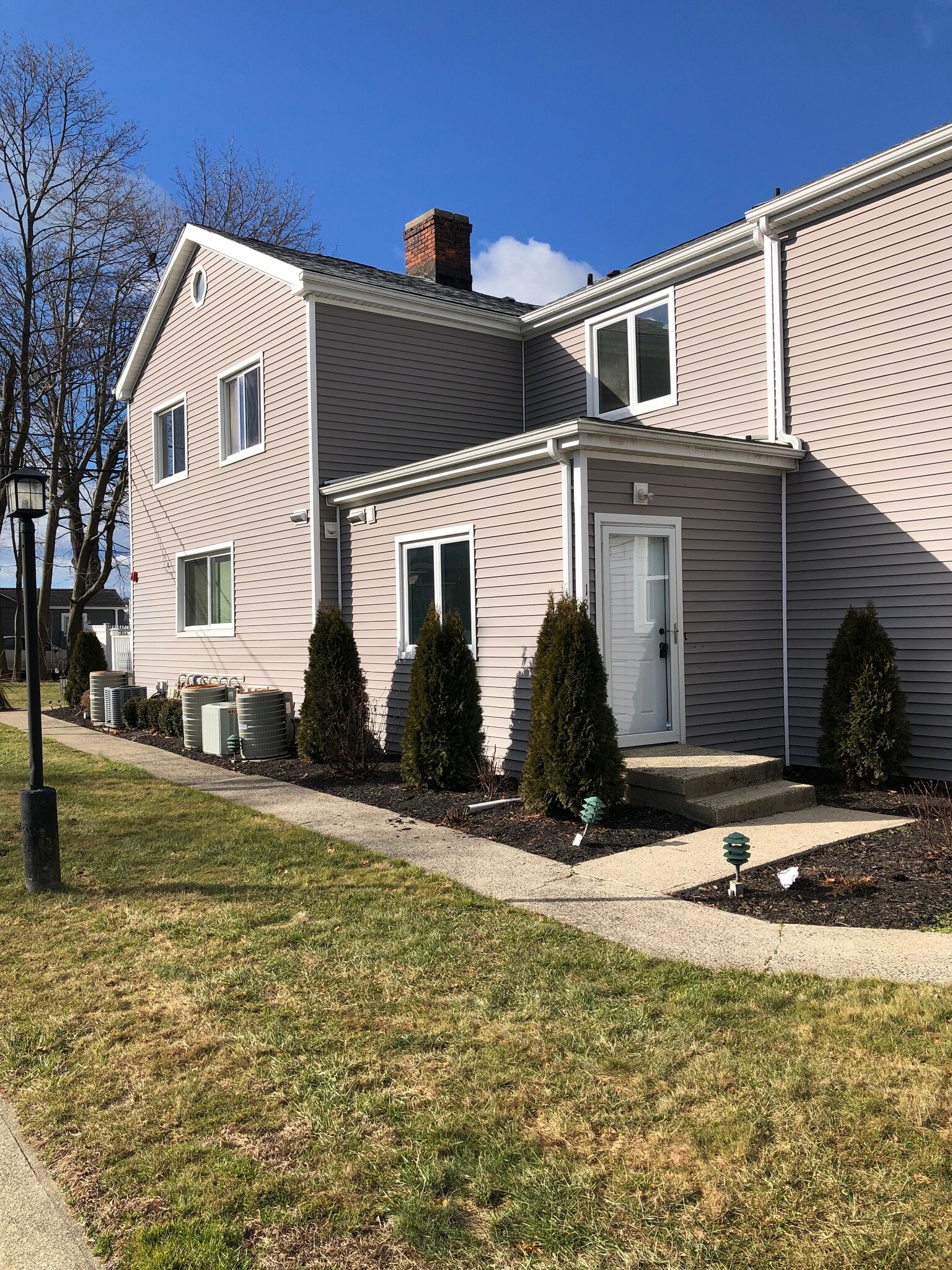 184 Kings Hwy, Milford, CT 06460 - Townhome Rentals in Milford CT ...